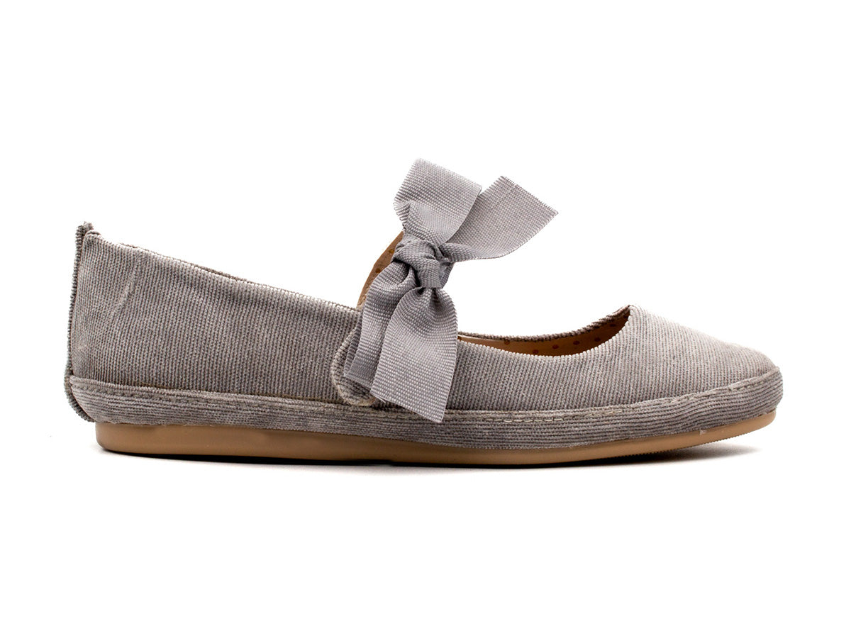 Zapato Flat para niña Libélula con traba moño MAFALDA– El Circo Boutique